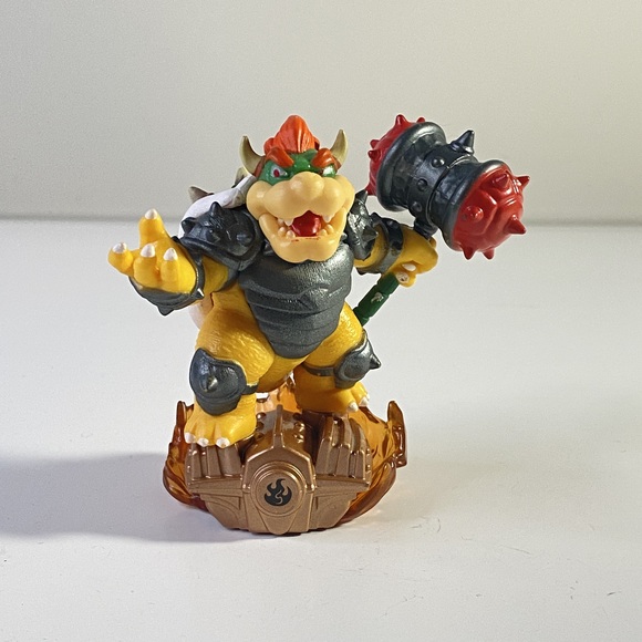 Nintendo | Toys | Activision Bowser Nintendo Super Mario Game Figure ...